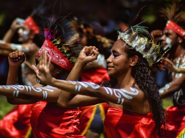 Tarian Tradisional Papua Suanggi