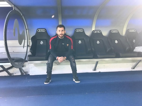 Foto: Gaya Traveling Lionel Messi KW