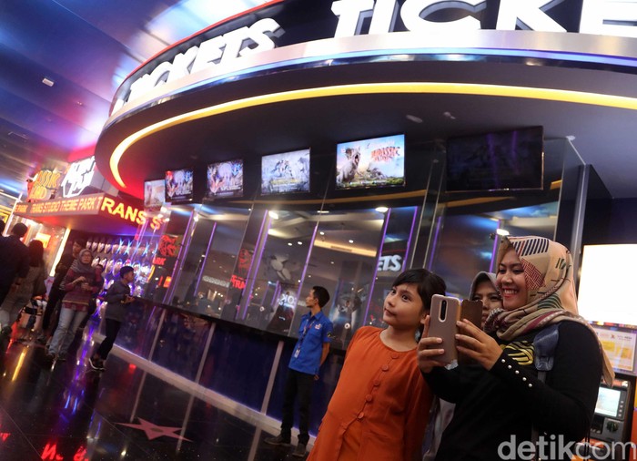 Melihat Wahana-wahana Megah di Trans Studio Mall Cibubur