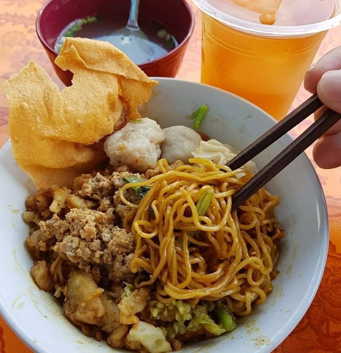 Yamien Ayam yang Gurih Manis Cocok Buat Penyemangat Senin Pagi