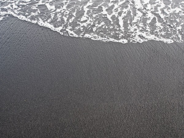 Foto: Pantai Pasir Hitam Legam, Cantik Juga