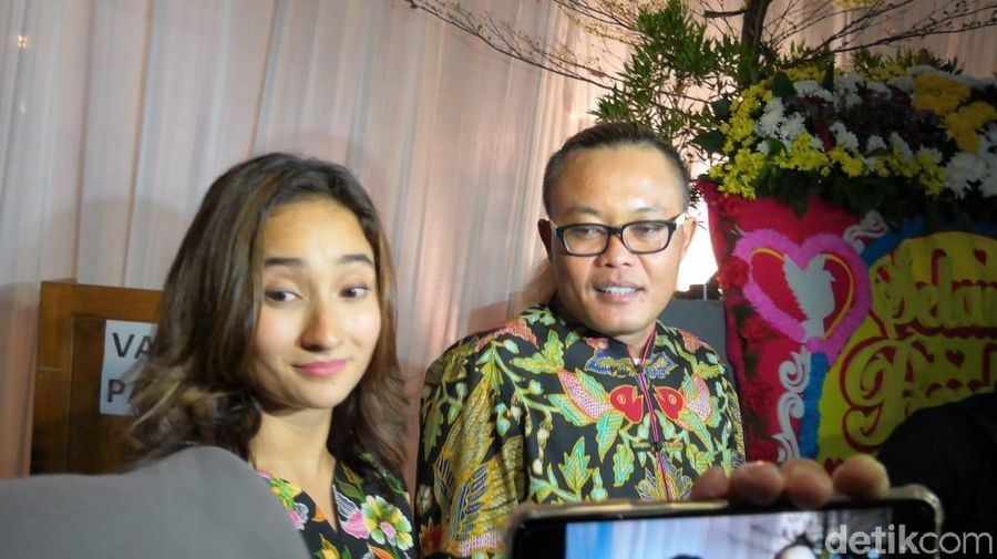 Bergaya Rustik, Ini Potret Resepsi Pernikahan Siti Badriah