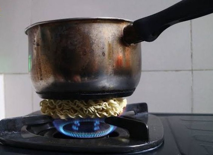 10 Meme Masak Kebalik Ini Bikin Ngakak Netizen