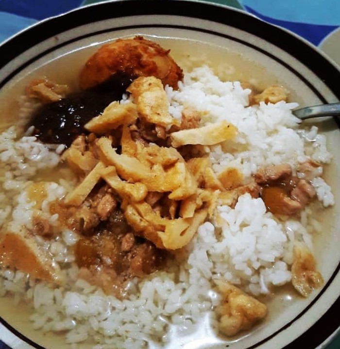 Sarapan Timlo Plus Nasi Hangat Bikin Pagi Jadi Semangat