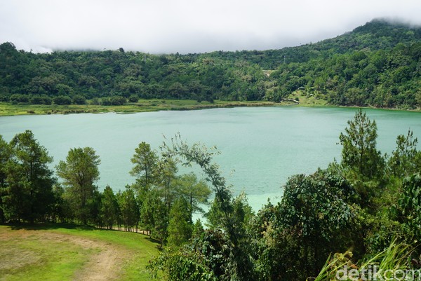 Foto: Danau Linow, Danau Tiga Warna Kebanggaan Warga Tomohon