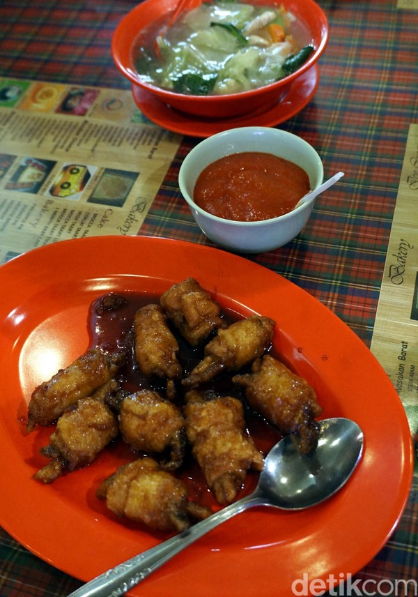 Foto: Tip Top, Restoran Paling Legendaris di Medan