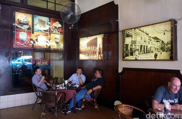 Foto: Tip Top, Restoran Paling Legendaris di Medan