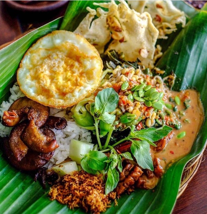Biar Tetap Sehat Pagi Ini Enaknya Makan Pecel Pincuk yang Sedap