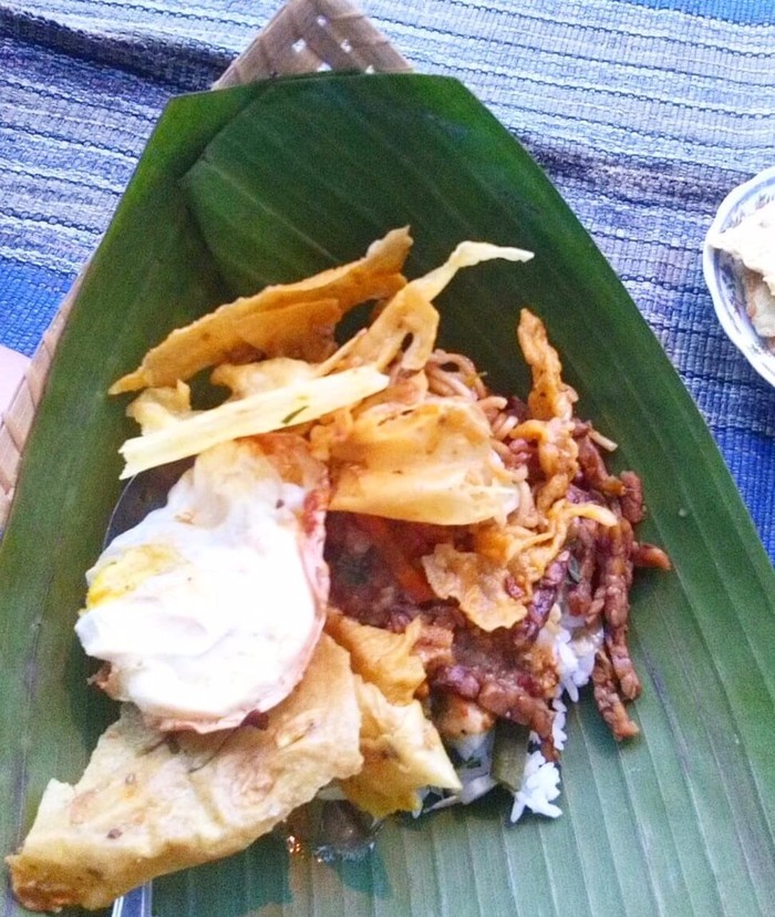 Biar Tetap Sehat Pagi Ini Enaknya Makan Pecel Pincuk yang Sedap