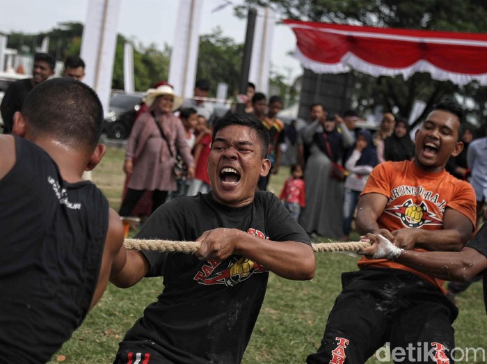 Saat Netizen Rayakan HUT ke-74 RI: Terjajah Rindu hingga Lomba Balap Nikah Saat Netizen Rayakan HUT ke-74 RI: Terjajah Rindu hingga Lomba Balap Nikah