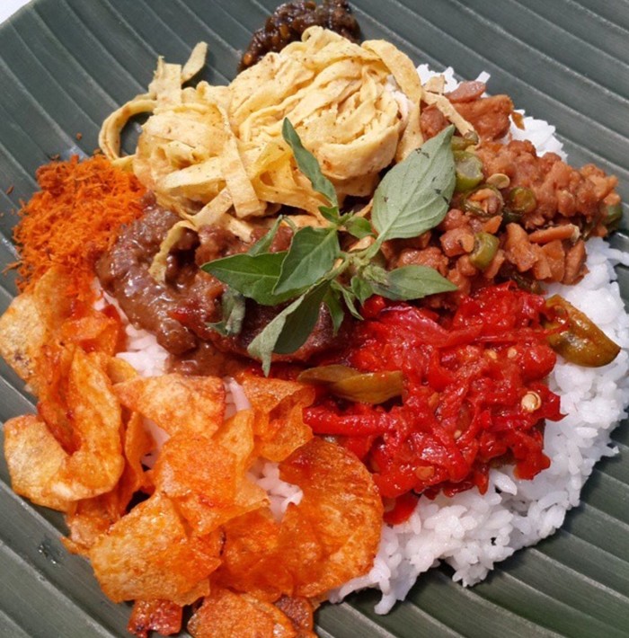 Ayo, Sarapan Nasi Langgi, Nasi Campur Paling Enak di Jawa!