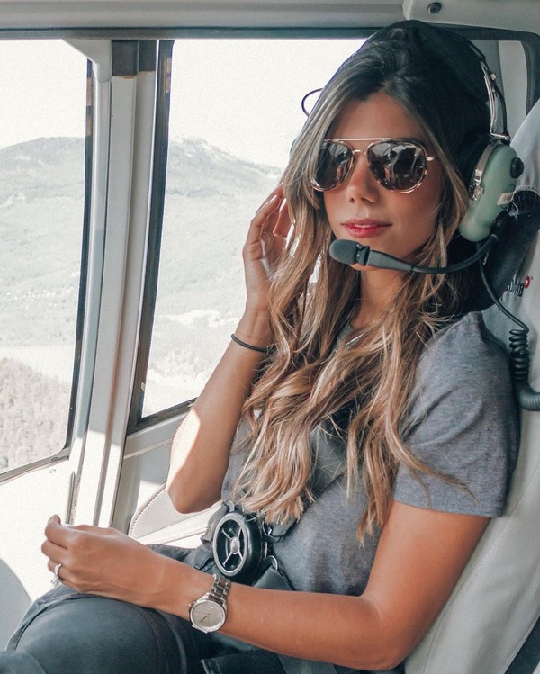 Foto: Liburannya Pilot Helikopter Cantik, Luana Torres