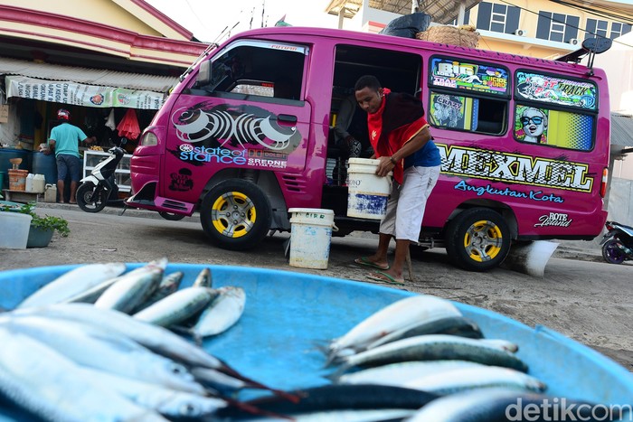 Potret Angkutan Umum di Pulau Rote