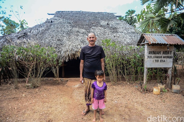 Menengok Rumah Adat Rote yang Bersahaja
