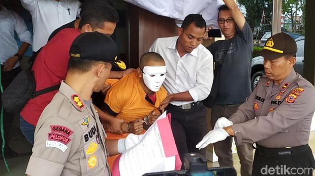 Jabar X-Files: Petaka Utang Rp 15 Ribu yang Bikin Mak Iyah Dibakar Jabar X-Files: Petaka Utang Rp 15 Ribu yang Bikin Mak Iyah Dibakar