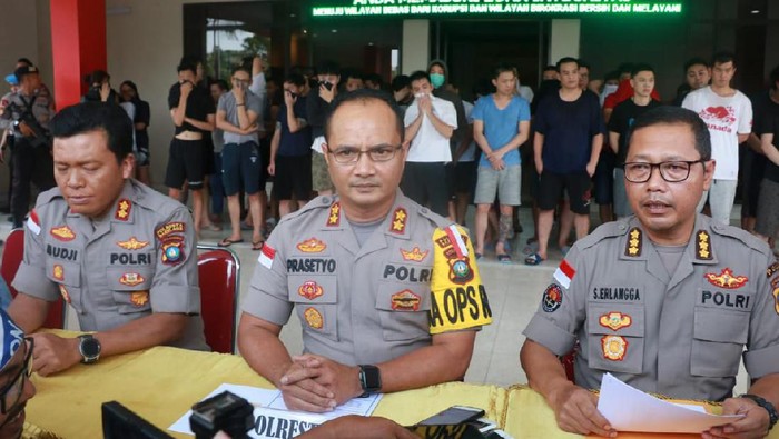 Polda Kepri Bongkar Sindikat Penipuan Lintas Negara, 47 WNA Diamankan Polda Kepri Bongkar Sindikat Penipuan Lintas Negara, 47 WNA Diamankan