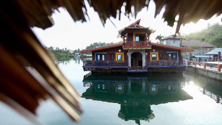 Sinabang di Aceh Punya Penginapan Terapung
