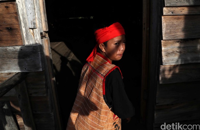 Mimpi Anak-anak Suku Dayak di Perbatasan Indonesia