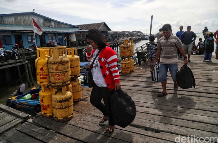 Menjelajah Pulau Terdepan Indonesia di Utara Kalimantan