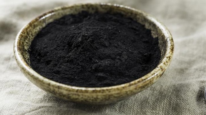 Bikin Makanan Hitam Legam, Ini 5 Fakta Menarik Charcoal! - Halaman 3 Bikin Makanan Hitam Legam, Ini 5 Fakta Menarik Charcoal! - Halaman 3