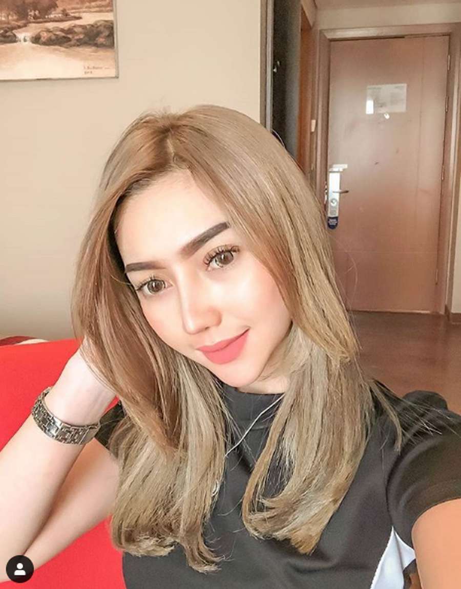 Penampilan Paling Tertutup Messya Iskandar si Model Seksi