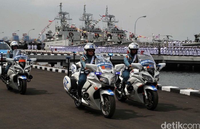 Potret Defile TNI Angkatan Laut di Hari Armada 2019