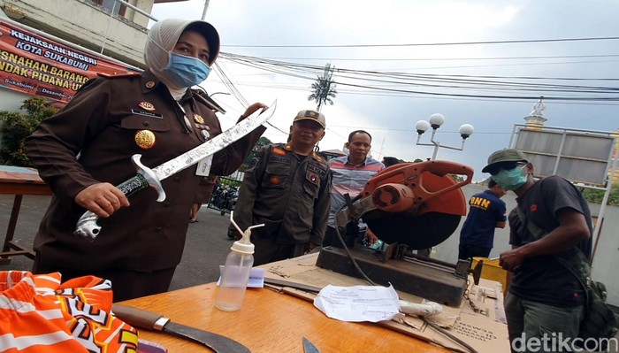 Rupa-rupa Alat Penghisap Sabu yang Dimusnahkan Kejari Sukabumi