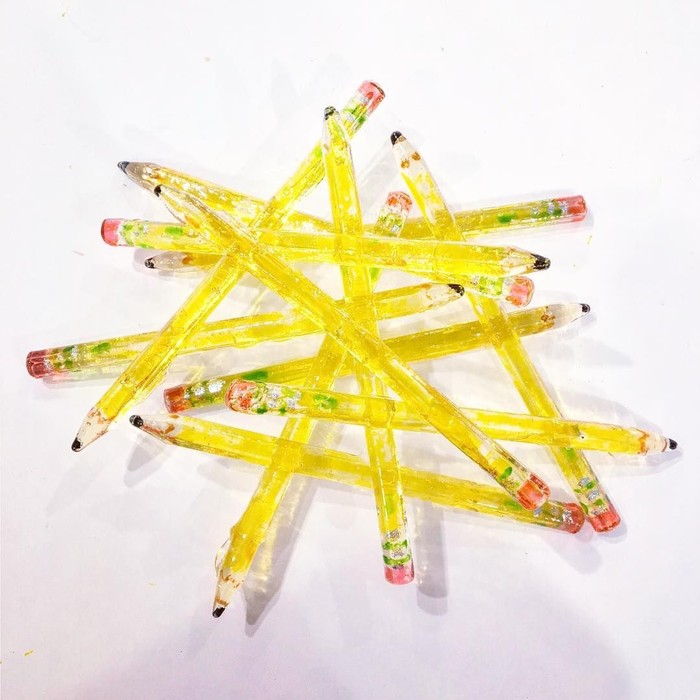 Cantik dan Manis, Seni Ukir Ini Terbuat dari Permen Karamel