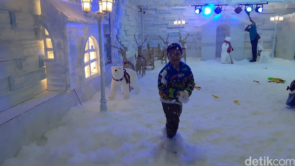 Potret Taman Salju Baru di Malang