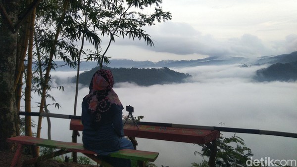 Potret Puncak Bangku, Negeri di Atas Awan dari Ciamis