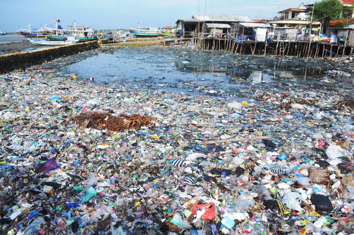 Duh, Sampah Menumpuk di Pesisir Pamekasan Duh, Sampah Menumpuk di Pesisir Pamekasan