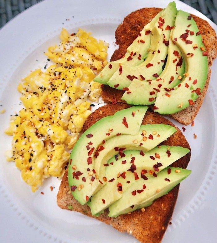 10 Kreasi 'Avocado Toast' Buat Sarapan Kekinian yang Sehat