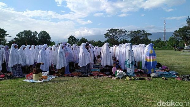 Dilanda Kekeringan, Warga Aceh Besar Gelar Salat Istisqa Dilanda Kekeringan, Warga Aceh Besar Gelar Salat Istisqa