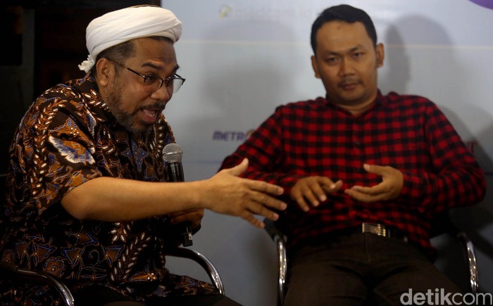 Ngabalin dkk Bicara Soal Wacana Pemulangan WNI Eks ISIS Ngabalin dkk Bicara Soal Wacana Pemulangan WNI Eks ISIS