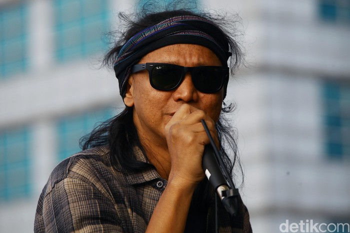 Potret Penampilan Terakhir Tepeng Steven & Coconut Treez di detikcom