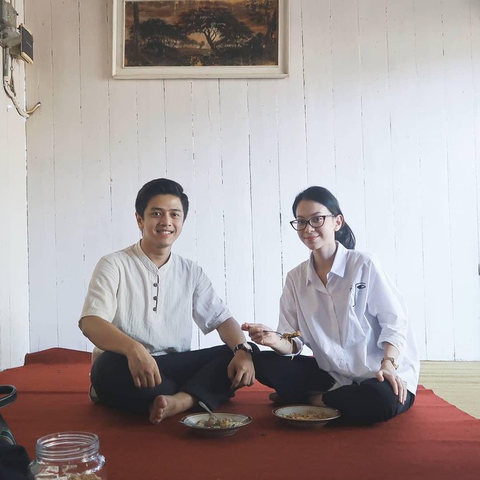 Baru Jadi Ayah, Pose Febrian Nindyo saat Kulineran Tetap Keren