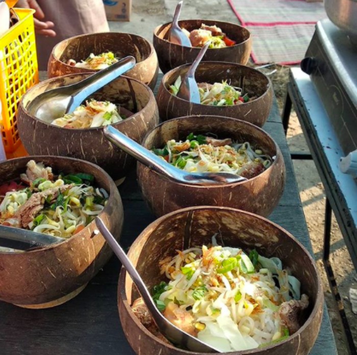 Slurpp! Soto Bathok yang Gurih Segar untuk Hangatkan Badan