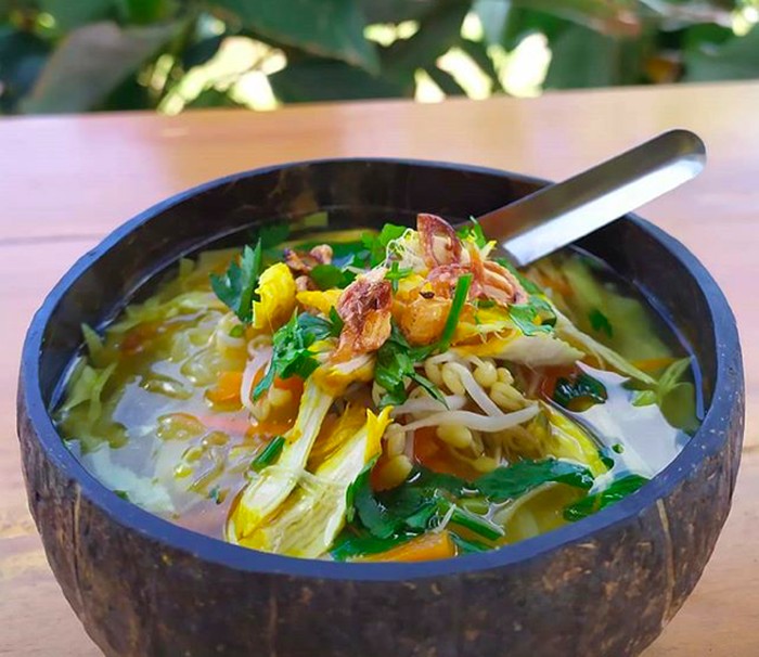 Slurpp! Soto Bathok yang Gurih Segar untuk Hangatkan Badan