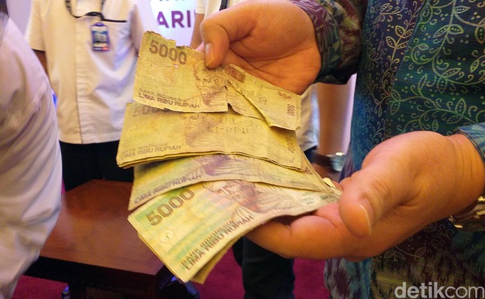 Ini Cara Bedakan Rupiah Palsu dan Asli