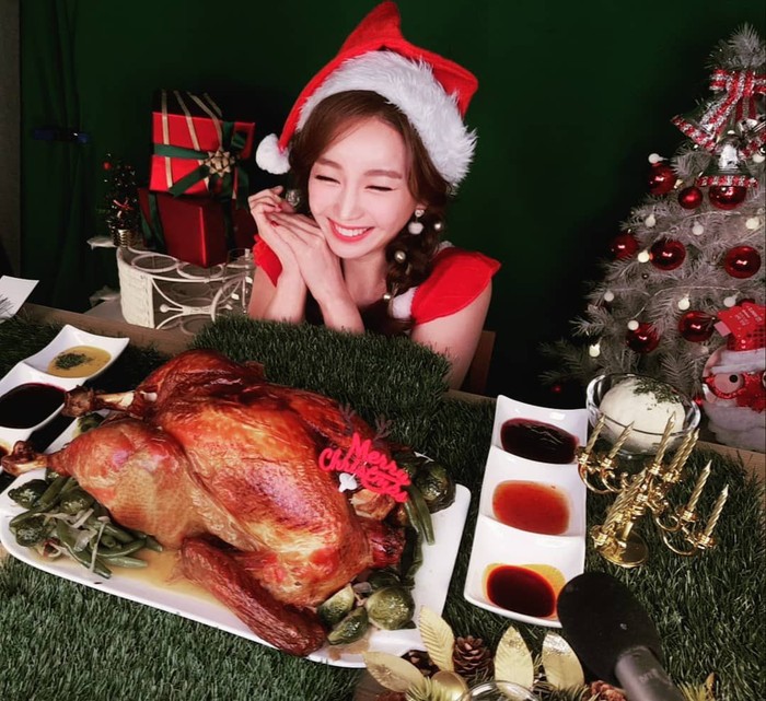 Momen Seru Ssoyoung, Wanita Cantik yang Hobi Mukbang Makanan Ekstrem ...