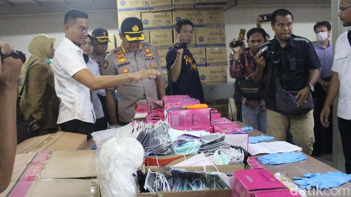Gudang Masker Impor China Digerebek Pengimpor Untung Rp 700 Juta