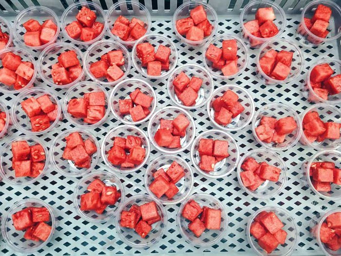 Melihat Kesibukan di Dalam Dapur Pesawat Terbesar di Dunia