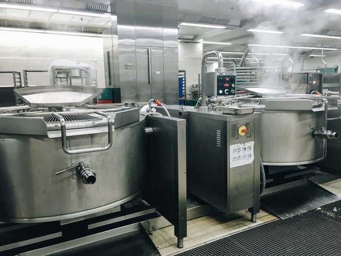 Melihat Kesibukan di Dalam Dapur Pesawat Terbesar di Dunia