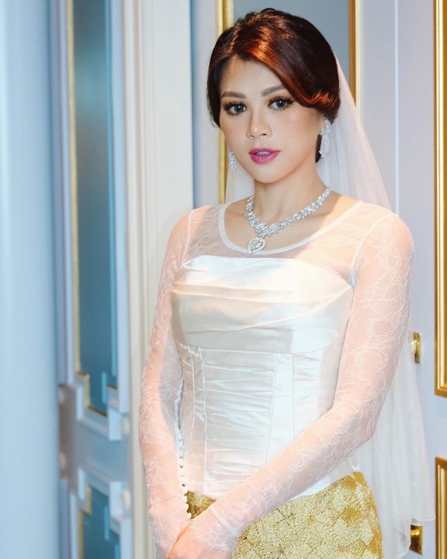 Foto: Pesona Adinda Bakrie Tampil Simple Elegan Saat Menikah Lagi