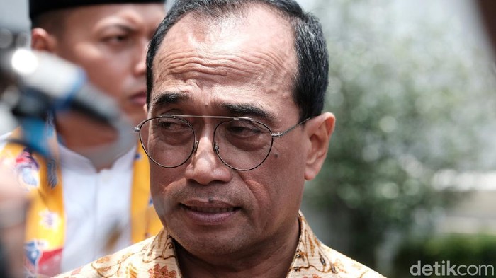 Kondisi Membaik Menhub Budi Karya yang Sebarkan Seruan Lawan Corona Kondisi Membaik Menhub Budi Karya yang Sebarkan Seruan Lawan Corona