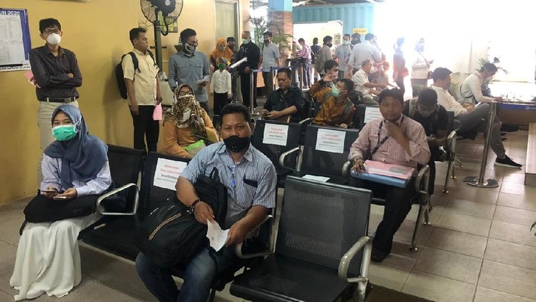 Lakukan Pembatasan Layanan Paspor, Imigrasi Jaksel Masih Ramai Lakukan Pembatasan Layanan Paspor, Imigrasi Jaksel Masih Ramai