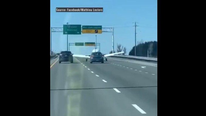 Waduh, Pesawat Ini Mendarat Darurat di Jalan Tol Waduh, Pesawat Ini Mendarat Darurat di Jalan Tol