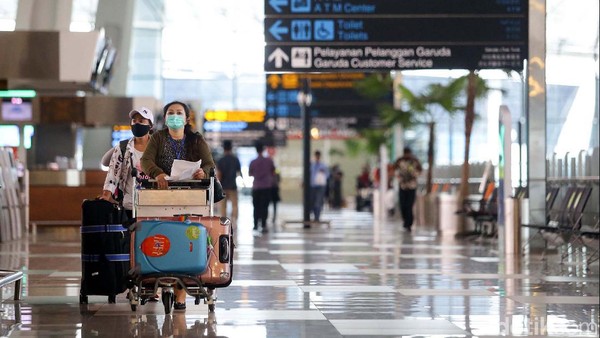 Ini yang Bikin Bandara Soetta Masuk 'World's Best Staff Airport 2021'