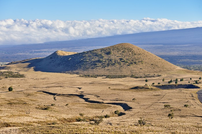 Potret Tiga Bentuk Gunung Api di Dunia