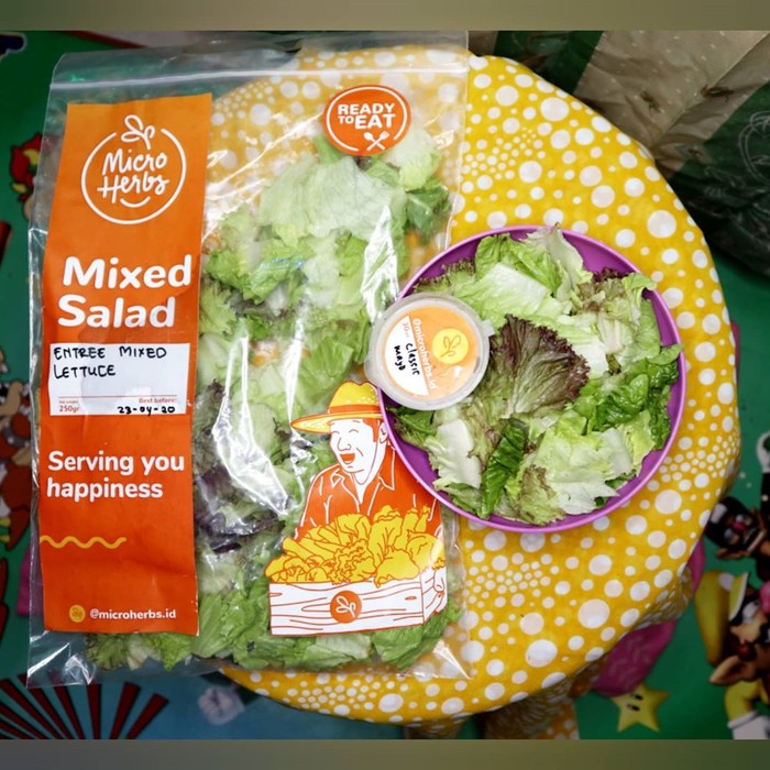 20 Salad Buah dan Sayur Segar Ada di Sini